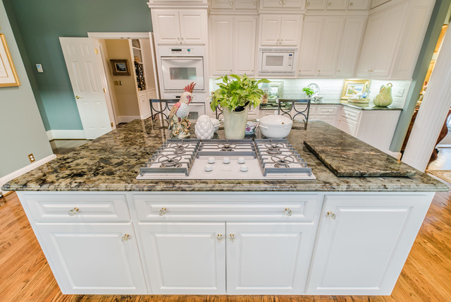 Labradorite Madagascar Quartzite Kitchen Countertops - Klassisch ...