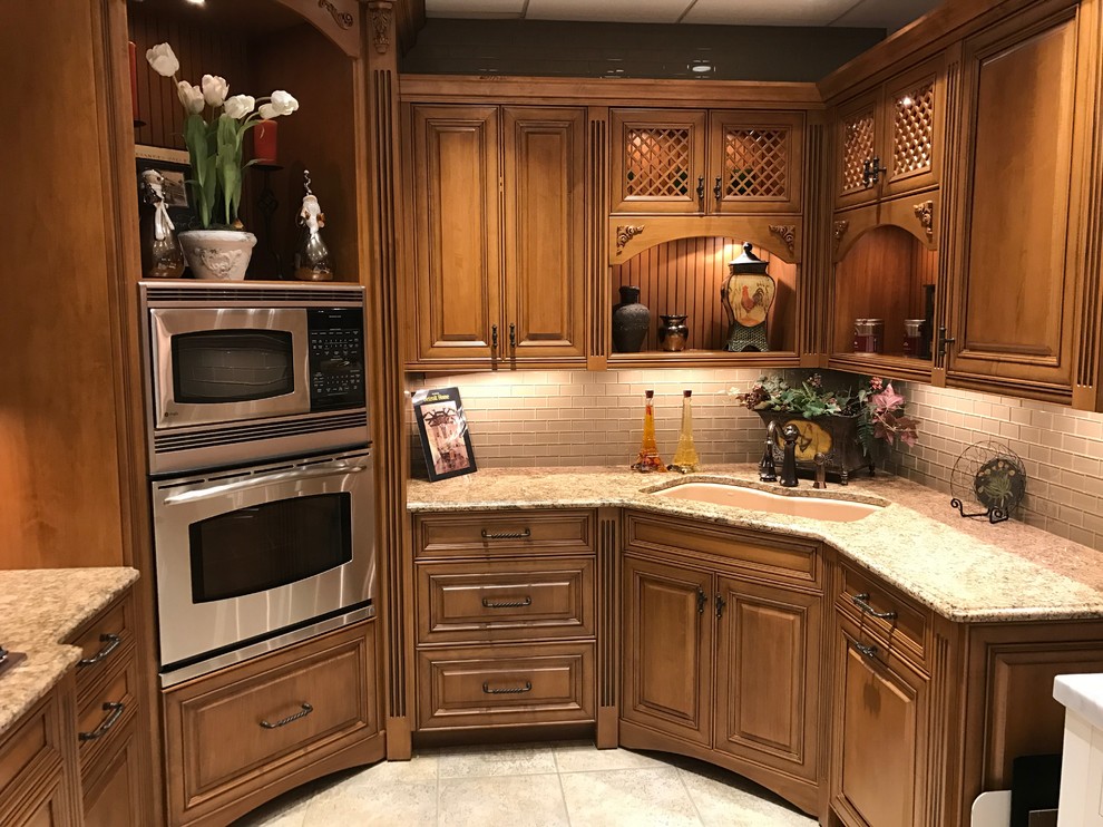 LaFata Kitchen - Traditional - Kitchen - Detroit - by Lafata Cabinets ...
