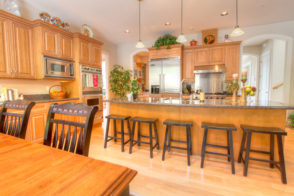 Lake Fenwick House - Traditional - Kitchen - Seattle - by Cascade ...