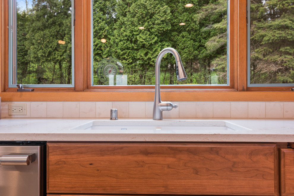 Lake Geneva Kitchen Transformation - Traditional - Kitchen - Milwaukee ...