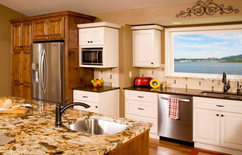 Lake Stevens Kitchen - Traditional - Kitchen - Seattle - by Creative ...