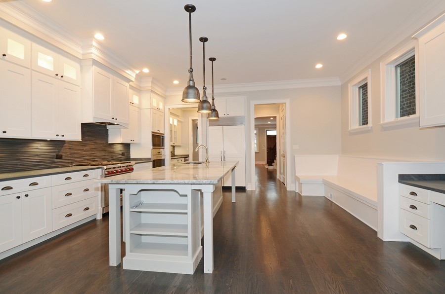 Lake View - Kitchen - Chicago - by Turn-Key Studios | Houzz