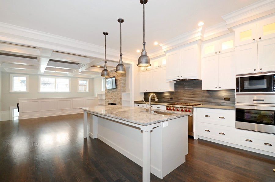 Lake View - Kitchen - Chicago - by Turn-Key Studios | Houzz