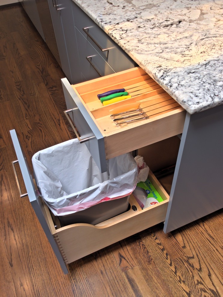 Lakeshore Kitchen - Modern - Kitchen - Raleigh - by Wood Done Right | Houzz