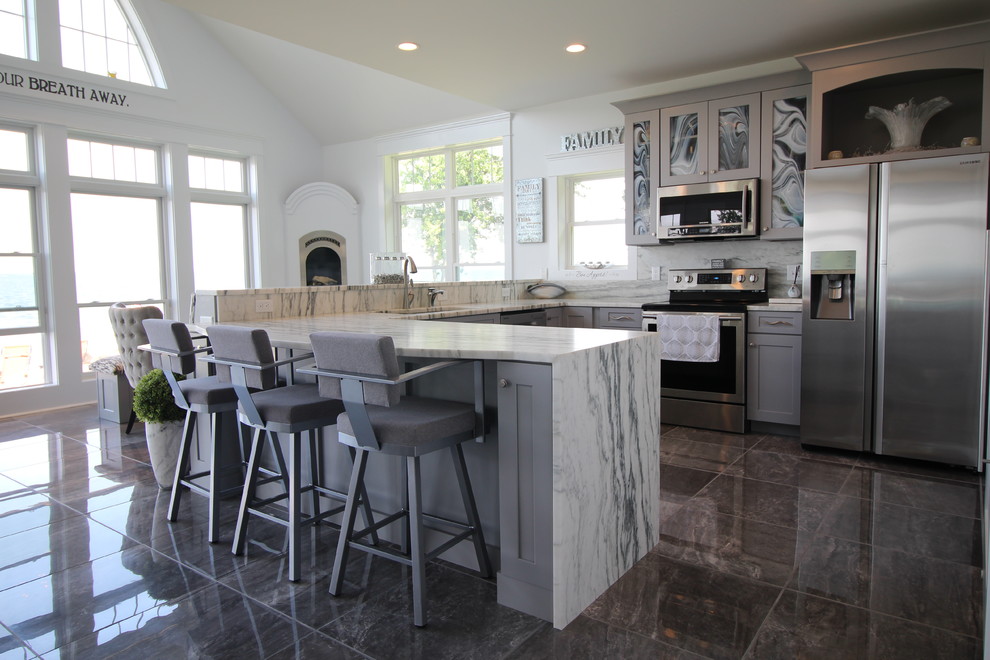 Lakeside Chic - Modern - Kitchen - Burlington - by Kitchens by Design ...