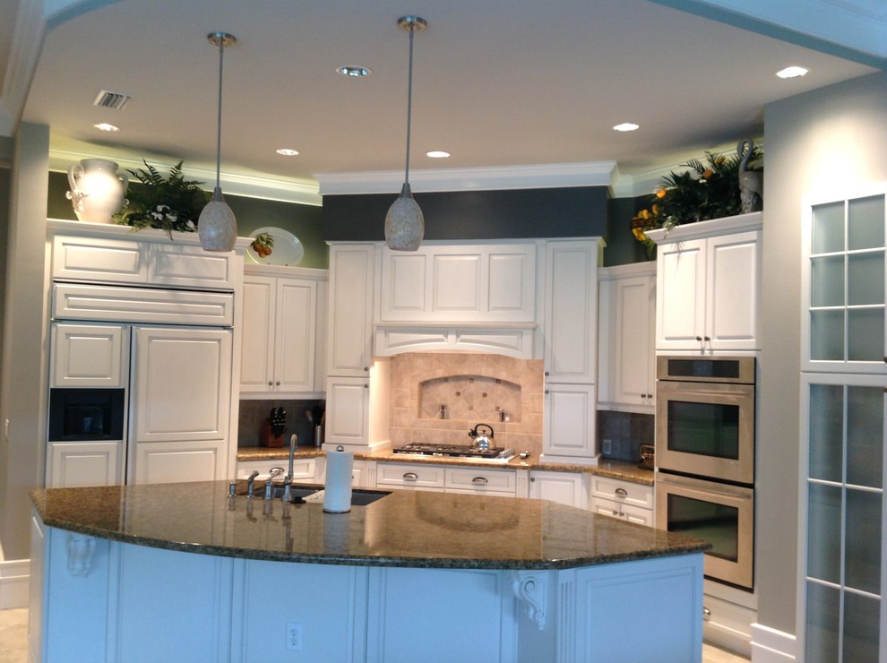 Lakewood Ranch Florida - Traditional - Kitchen - Tampa - by Linda Spry ...