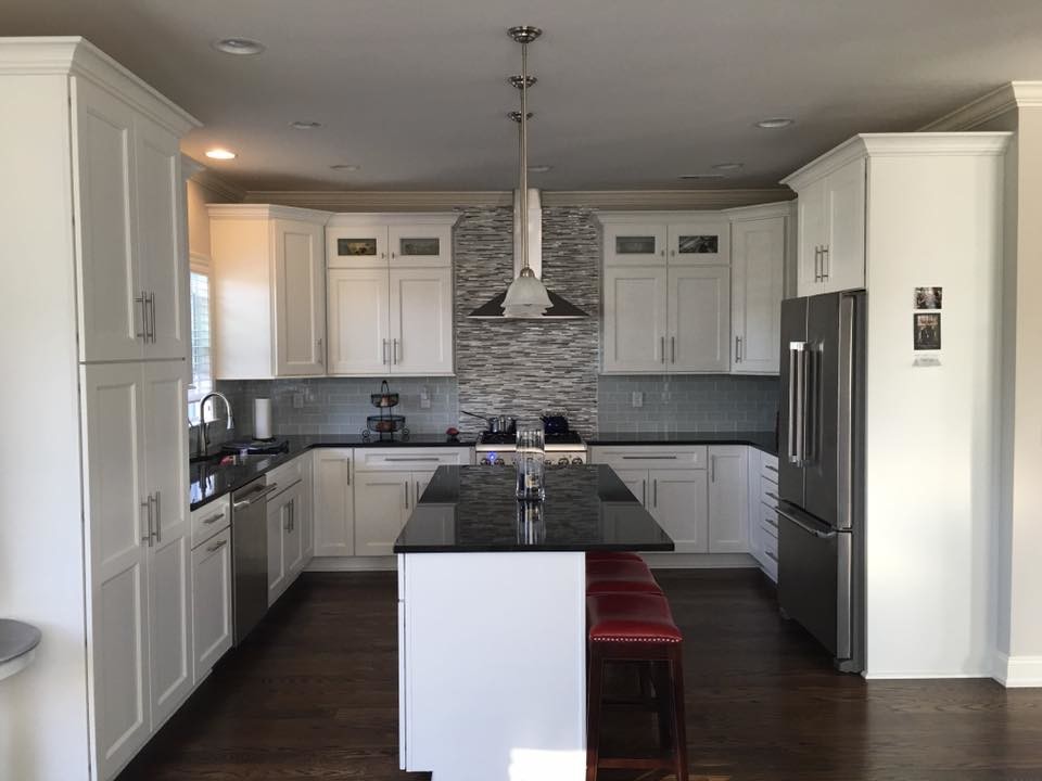 Lancaster Maple Kitchen with White Icing Paint - Modern - Kitchen ...
