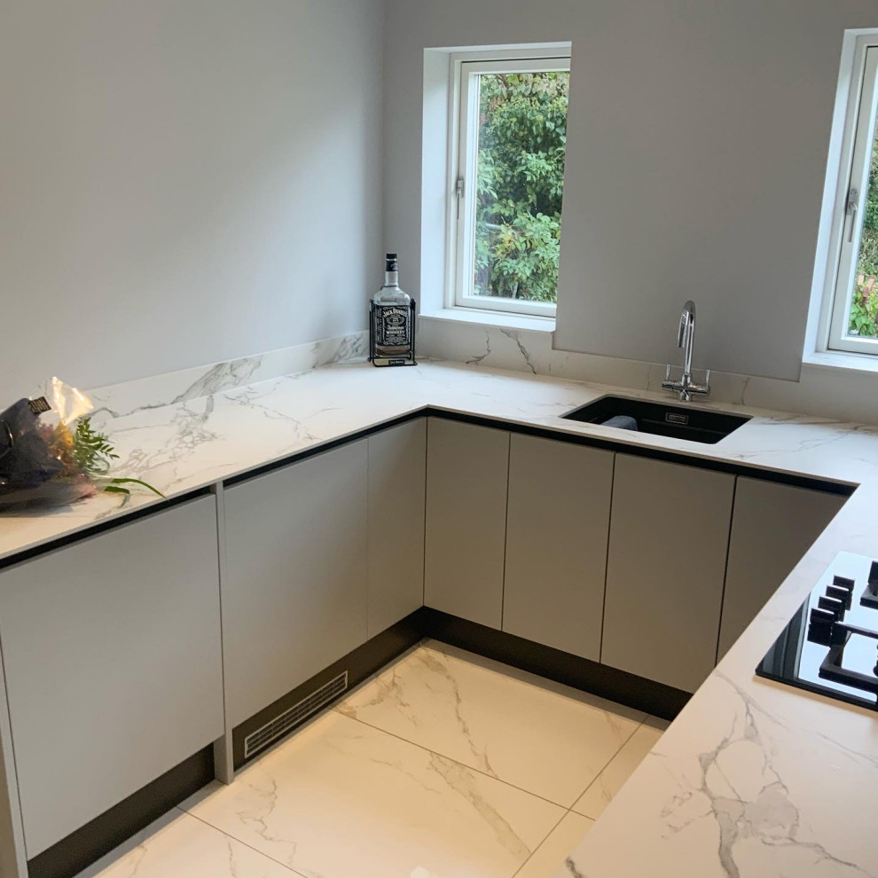 Large contemporary utility room with Dekton worktops - Contemporary ...