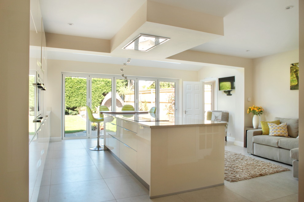 Large family kitchen/living space - Modern - Kitchen - Buckinghamshire ...