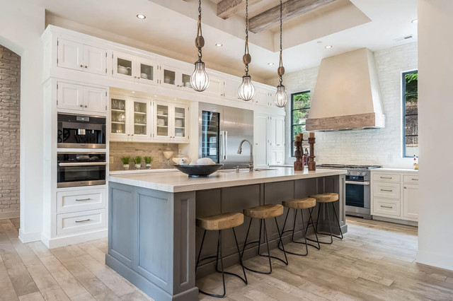 Large Traditional Kitchen with White Cabinets - Classique - Cuisine ...