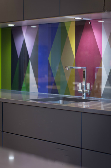 Lava black contemporary kitchen - Contemporary - Kitchen - London - by ...