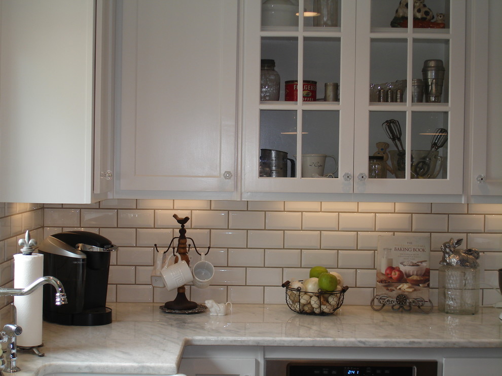 Le Mans - Traditional - Kitchen - Dallas - by Bella Vista Company | Houzz