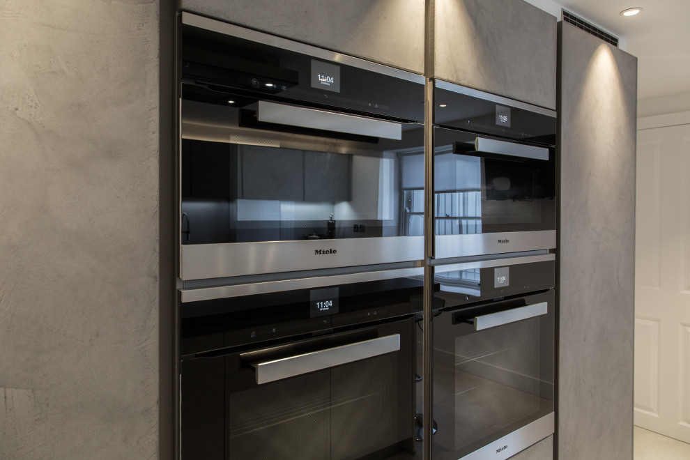 Leicht by Vogue Kitchens - Contemporary Basement Kitchen in Edwardian ...