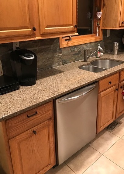 LX Viatera Royal Teak Quartz - Traditional - Kitchen - Chicago - by ...