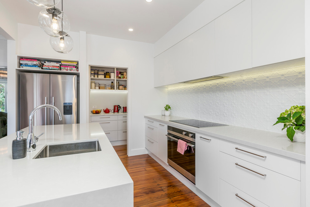 Light & Bright - Modern - Kitchen - Auckland - by Kitchen Mania | Houzz