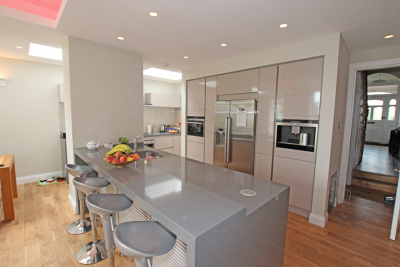 Light Grey Kitchen - Contemporary - Kitchen - London - by LWK London ...