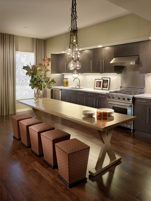 Linear Luxe Kitchen - Montagne - Cuisine - La Nouvelle-Orléans - par Kenneth Brown Design | Houzz