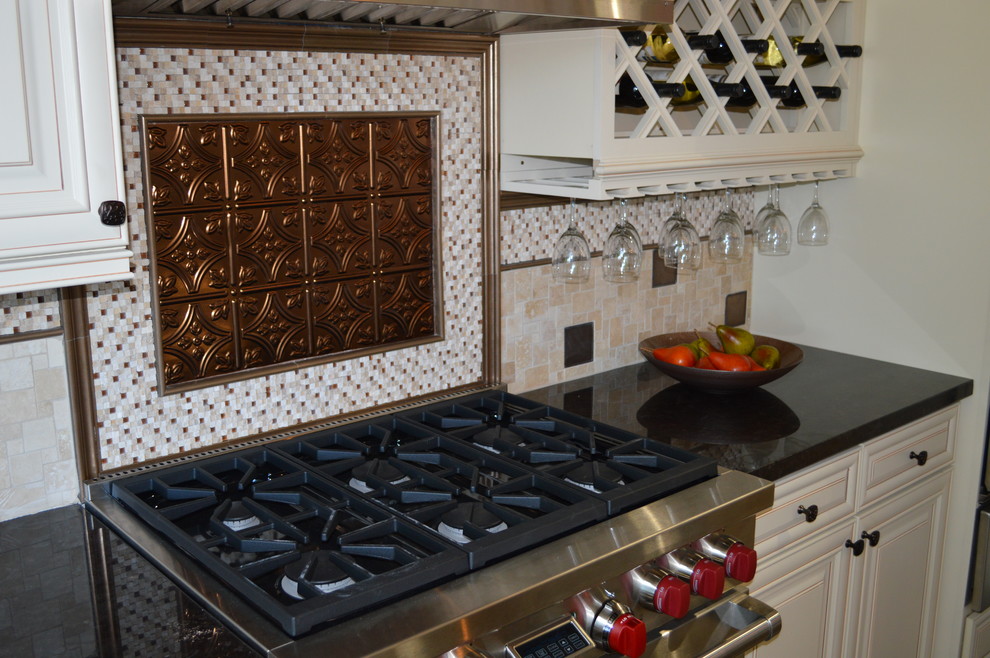 Livermore Showroom kitchen - Traditional - Kitchen - San Francisco - by ...