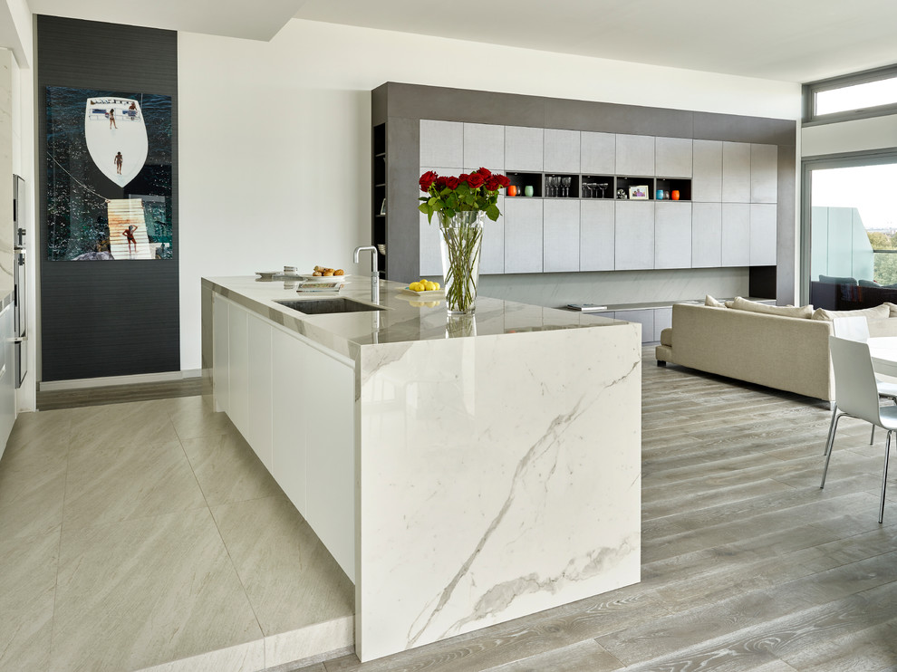 London Penthouse Apartment Kitchen - Modern - Kitchen - London - by ...