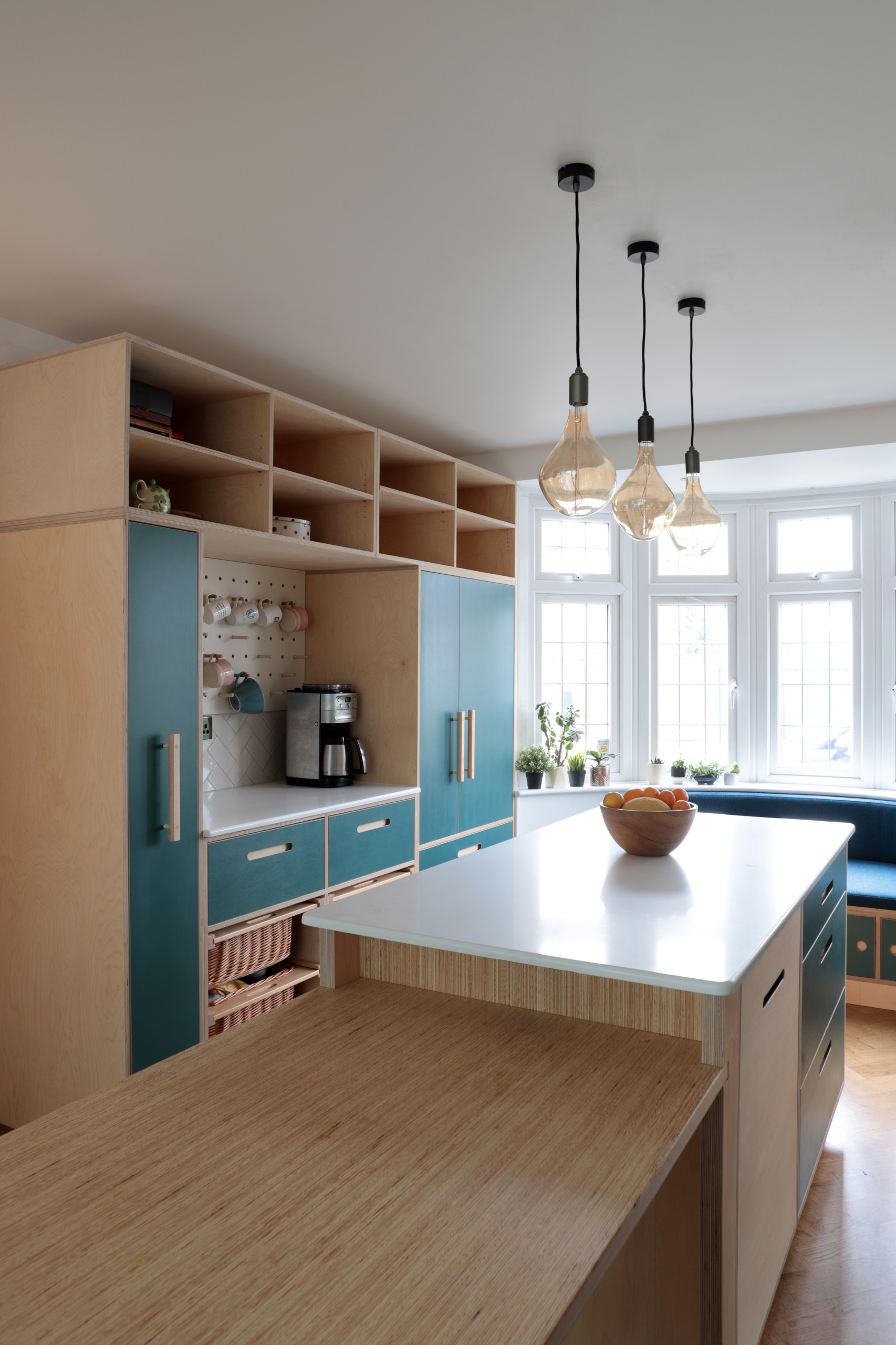 Kitchen Tour: Ingenious Extras Add Practicality to a Bright Space ...