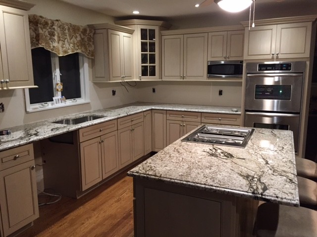 Lucky White Granite - Polished Kitchen Island and Countertops - Kitchen ...