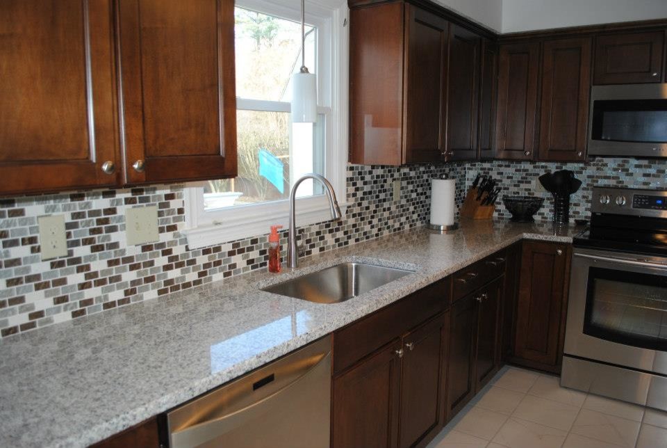 Luna Pearl Granite with 3/8" RO Edge, Undermount Stainless Sink ...