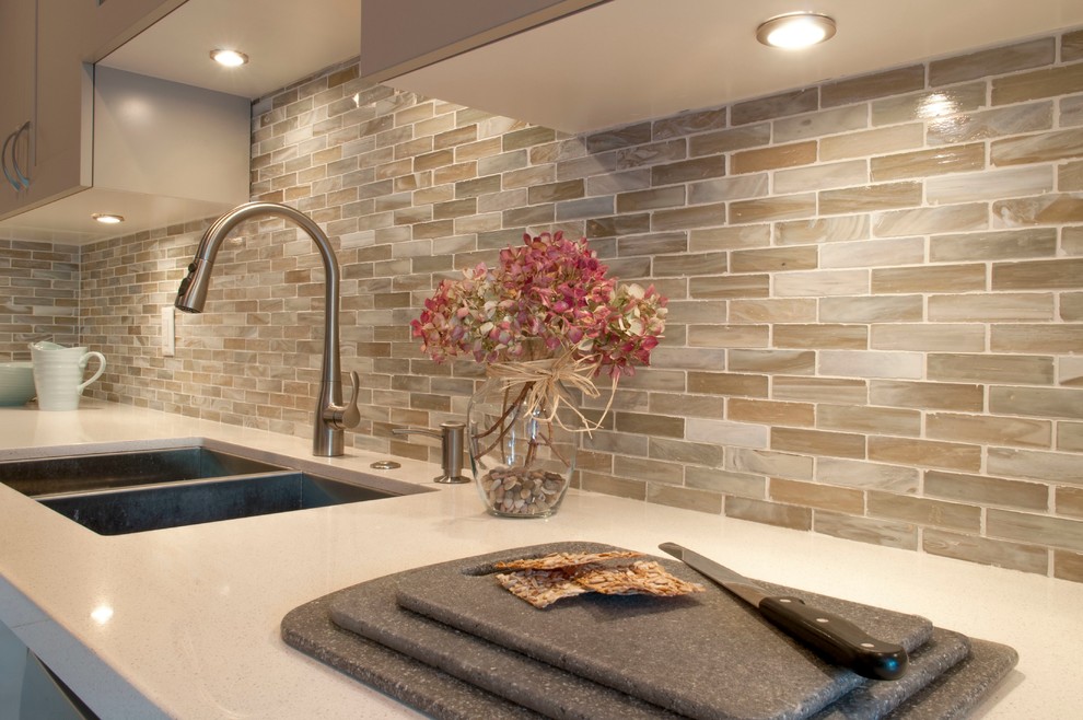 Lunada Bay Marbleized 1" x 4" glass backsplash - Contemporary - Kitchen ...