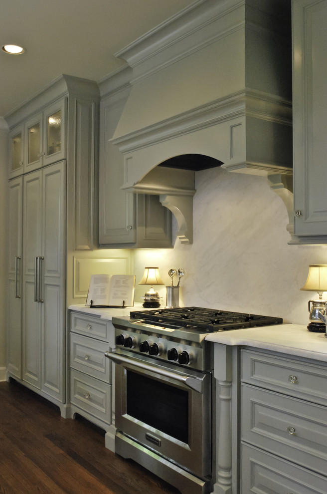 Luxurious kitchen in San Antonio - Traditional - Kitchen - Austin - by ...