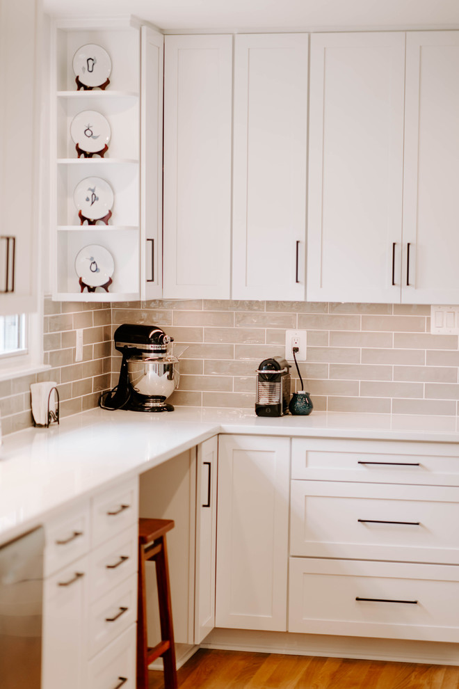 Lyndale in Dove White - KraftMaid - Modern - Kitchen - DC Metro - by ...