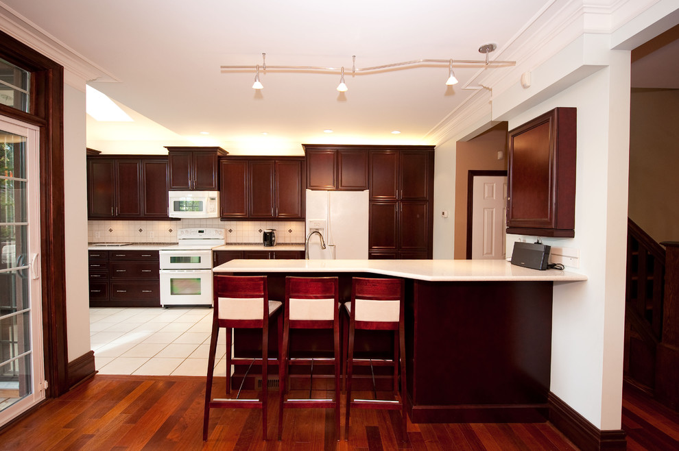 Main Street Kitchen - Traditional - Kitchen - Ottawa - by OakWood ...