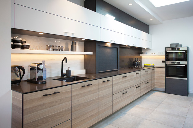Maison Oak Ravine - Contemporary - Kitchen - Adelaide - by Jag Kitchens ...