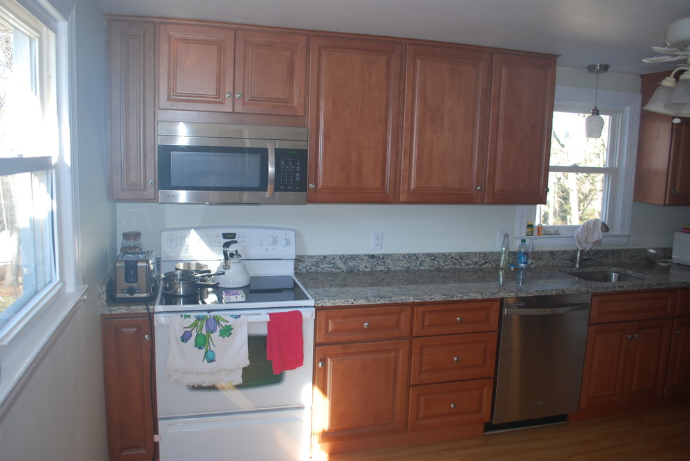 Manchester Kitchen - Traditional - Kitchen - Charlotte - by Dave's ...