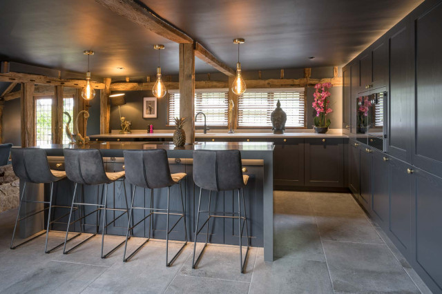 Manor Barn - Country - Kitchen - Kent - by PTC Kitchens | Houzz UK