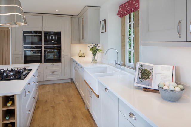 Manor House Kitchen from Mackintosh - Designed by Spillers Kitchens ...