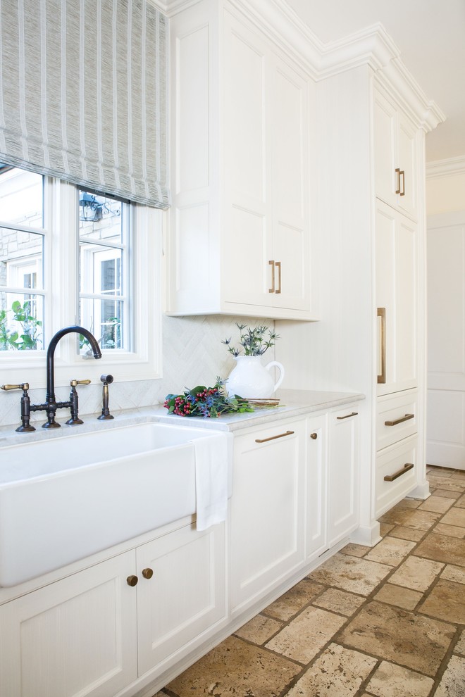 Manor House - Farmhouse - Kitchen - Other - by Kitchens Unlimited | Houzz