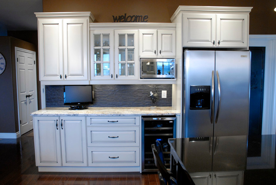 Maple Antique White Chocolate Glaze - Traditional - Kitchen - Other ...