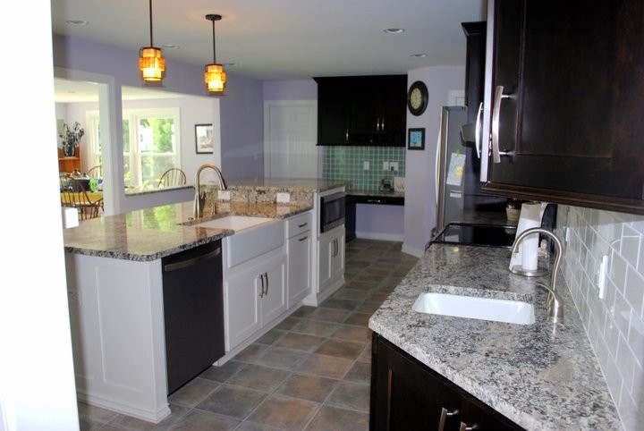 Maple Marshmallow Cream Cabinets, Cherry Java Cabinets, Bianco Antico ...