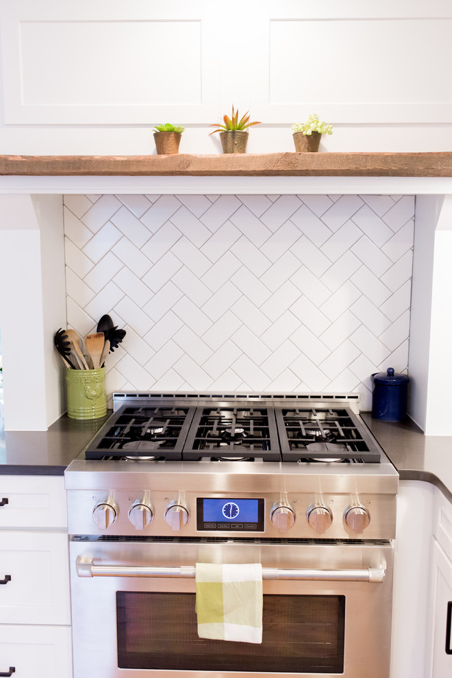Stoneleigh Kitchen - Farmhouse - Kitchen - Baltimore - by Turner ...