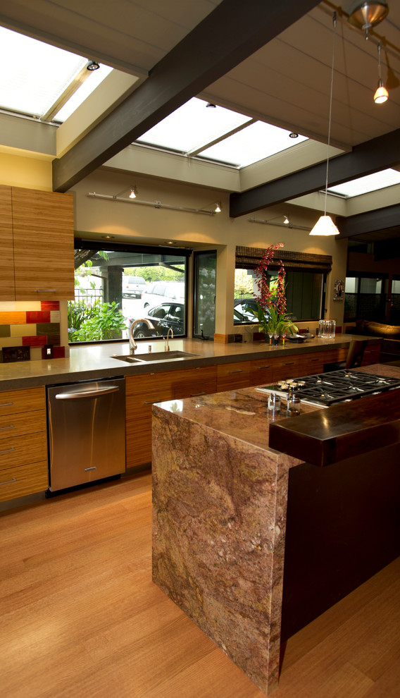 Marin Kitchen - Modern - Kitchen - Sacramento - by Uhrich Design | Houzz