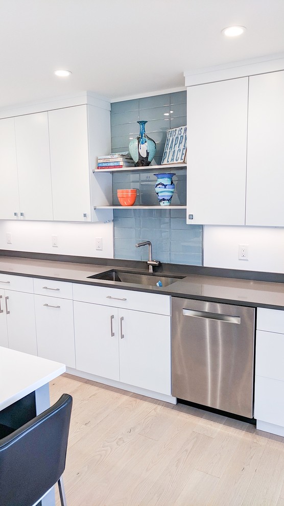 Mashpee Post Modern - Modern - Kitchen - Boston - by Longfellow Design ...