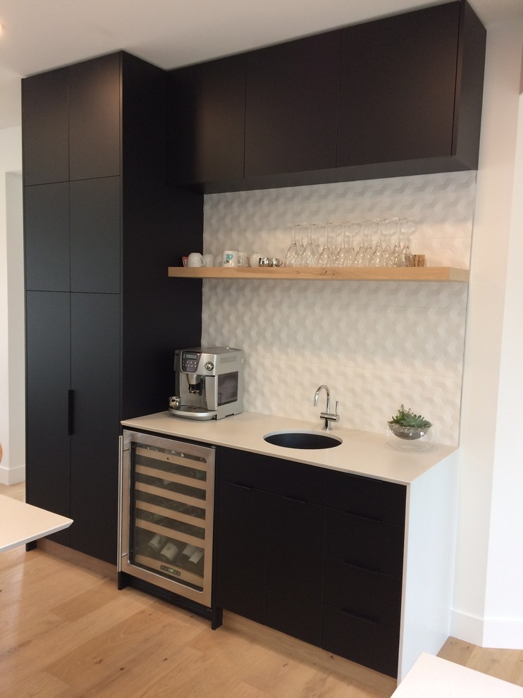 Matt Black Flat Panel Mid-century Modern - Modern - Kitchen - Calgary ...