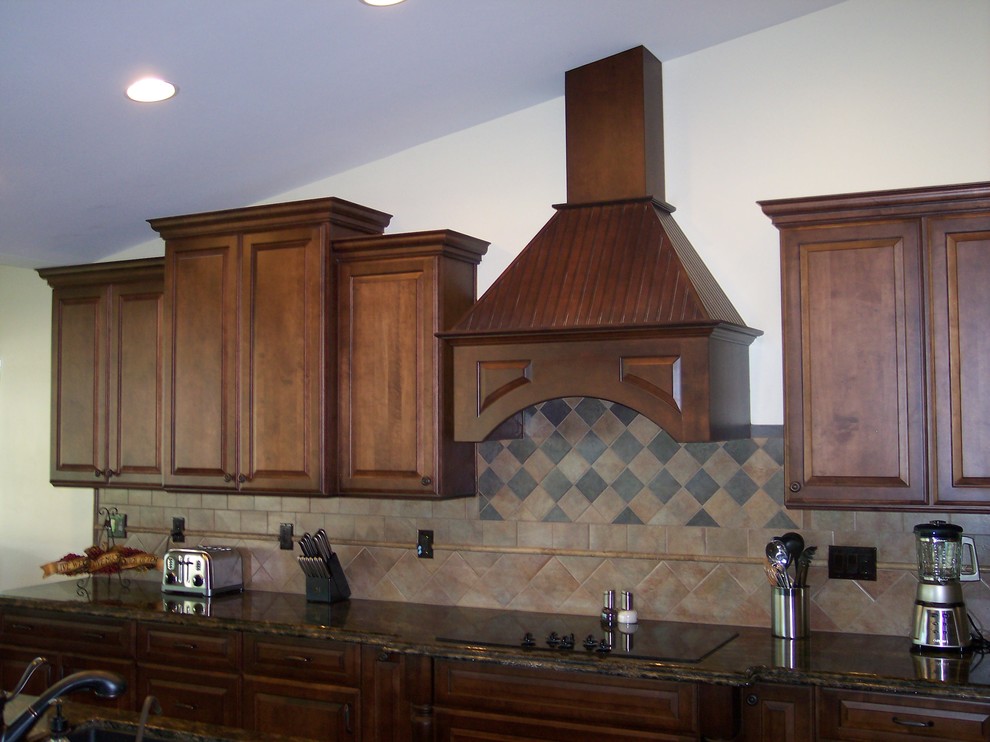 Medallion Kitchen Designs - Traditional - Kitchen - Phoenix - by ...