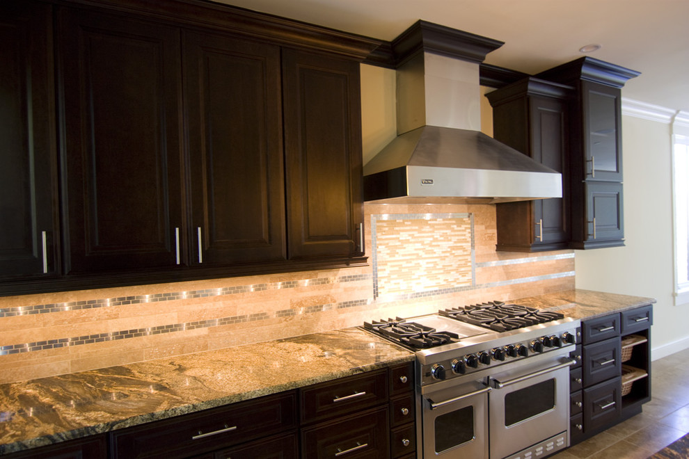 Medina Kitchen - Traditional - Kitchen - Seattle - by Kitchen & Bath ...