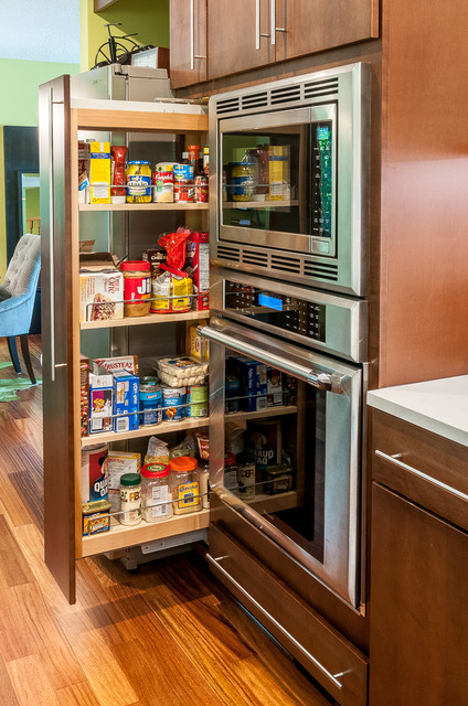 Mid-Century Modern Kitchen with Slab Maple and Barrel color - Retro ...