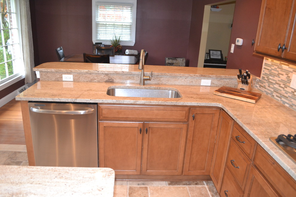 Mid-Sized Kitchen Design - Transitional - Kitchen - Philadelphia - by ...