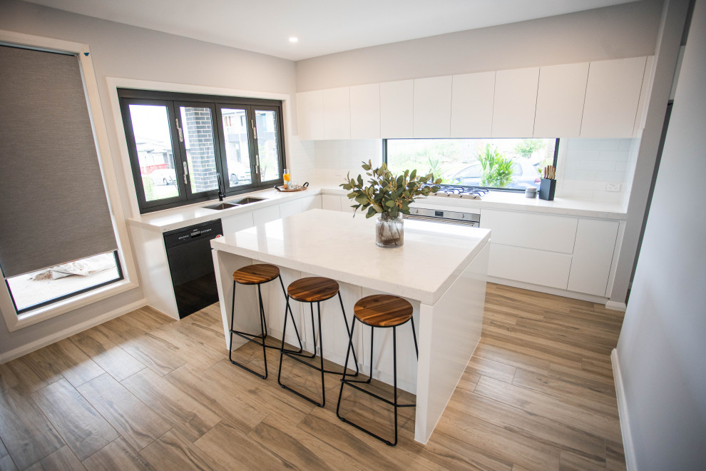 Midnight Single Storey Kitchen - Contemporary - Kitchen - Sydney - by ...