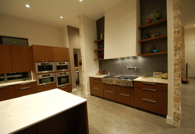 Midway Kitchen - Modern - Kitchen - Dallas - by Classic Urban Homes | Houzz