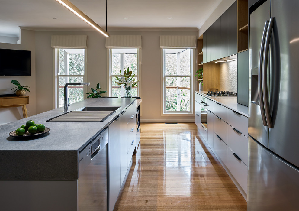 Mitcham Kitchen - Contemporary - Kitchen - Melbourne - by Mint Kitchen ...