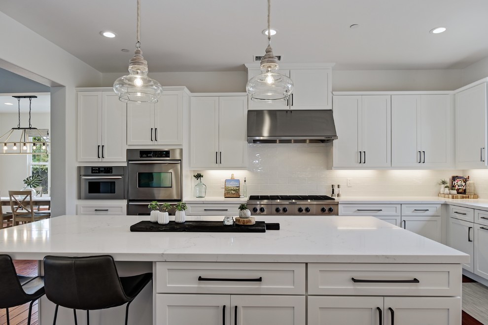 Modern Beachy White Kitchen - Beach Style - Kitchen - San Diego - by ...