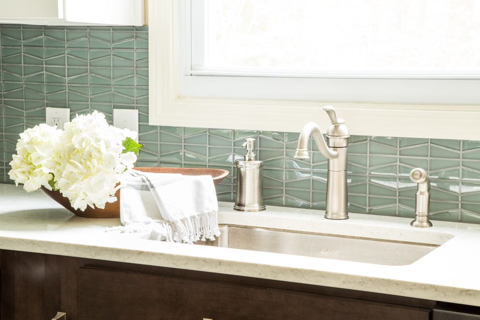 Modern Breezy Kitchen - Modern - Kitchen - Other - by Jenkins ...